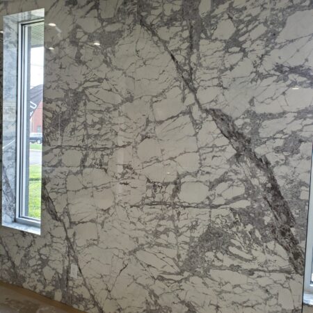 INFINITY: Invisible Blue MB01