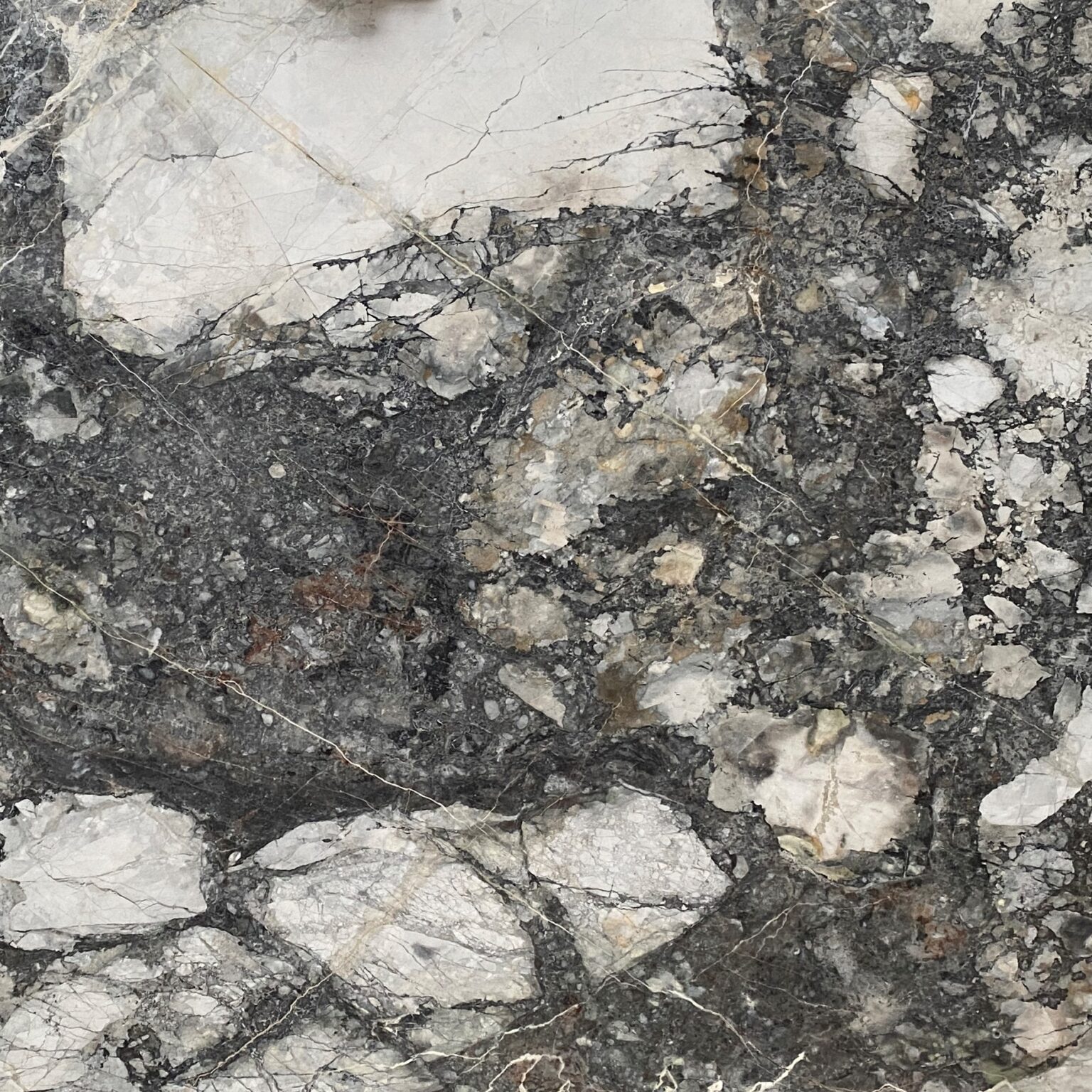 Invisible Blue – Lot 2029, 2cm Polished