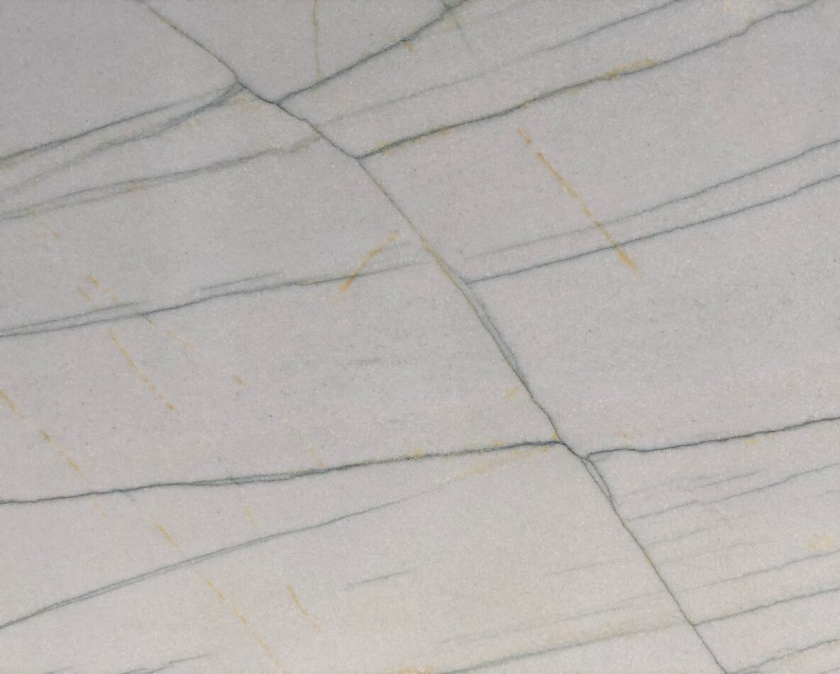 White Macauba – Lot 1623, 3cm Polished